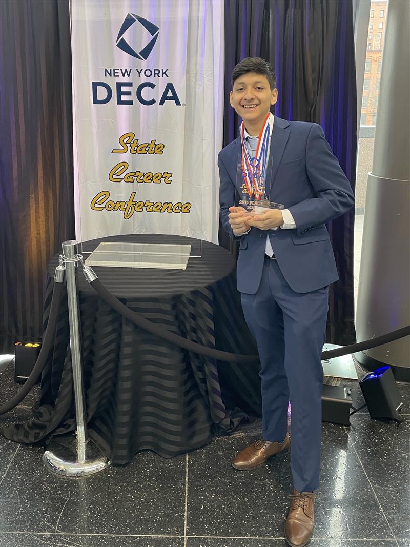 Deer Park’s DECA Team Earns Four Trophies at State Conference